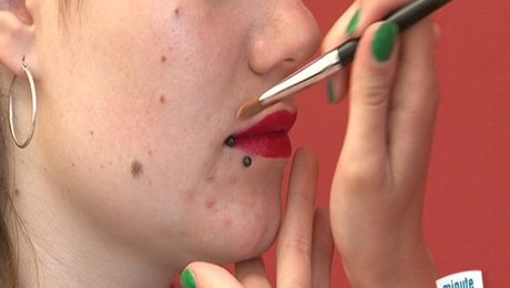 Retoucher son rouge à lèvres - Minutefacile.com