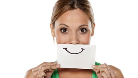 Quels sont les bienfaits du sourire ? - Minutefacile.com